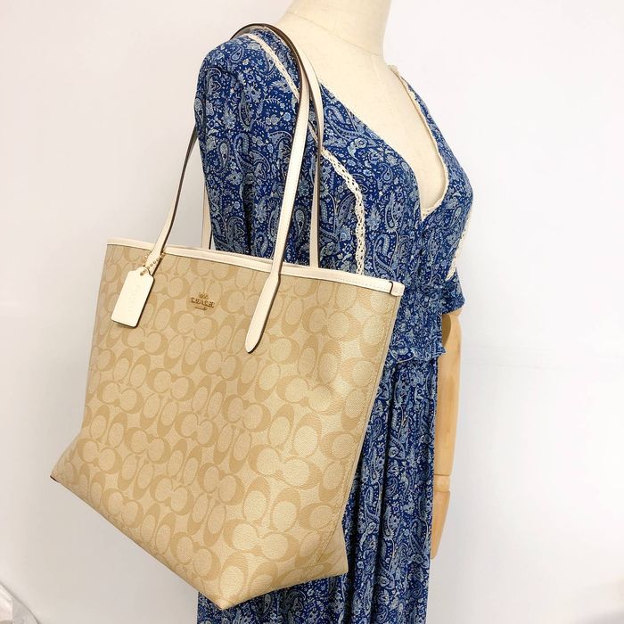 Coach COACH 5696 City Tote In Signature Canvas IN Khaki Chalk | Grailed Coach COACH 5696 City Tote In Signature Canvas IN Khaki Chalk | Grailed