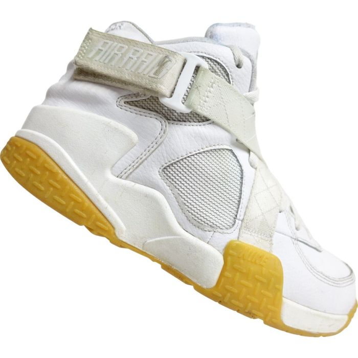 Nike NIKE Men Air Raid Basketball Shoes Size 9 White/Gum Mid | Grailed