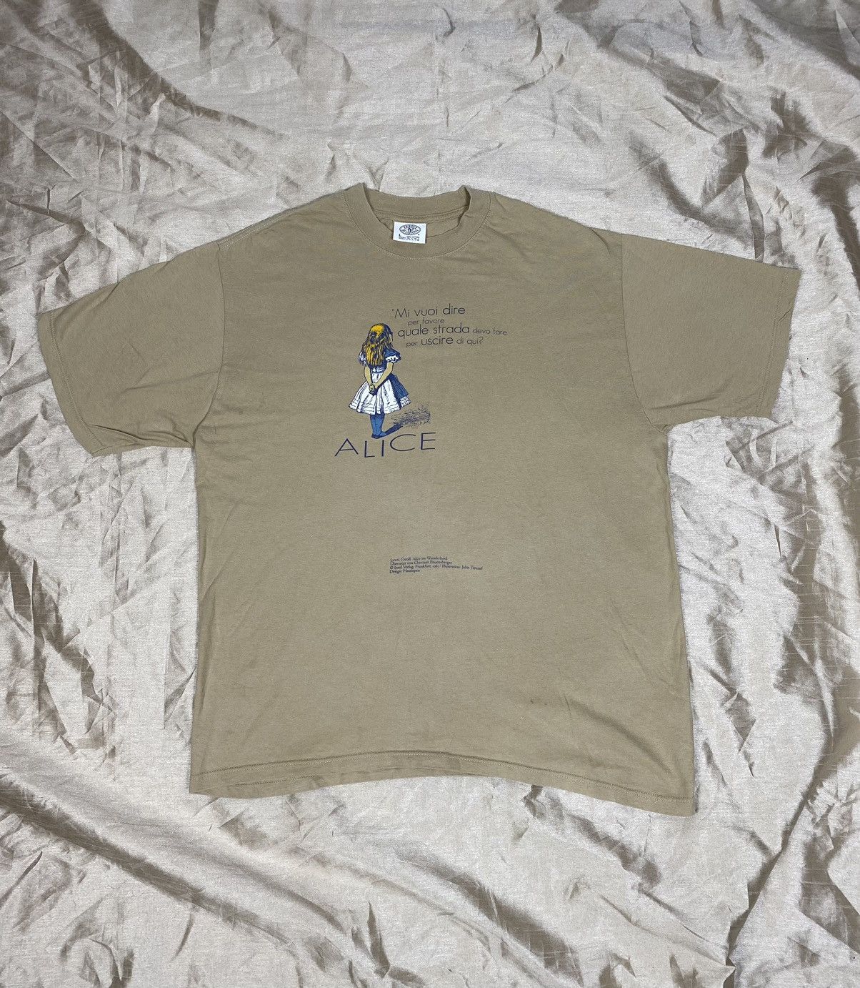 Archival Clothing × Movie × Vintage Vintage 1991 Alice in Wonderland ...