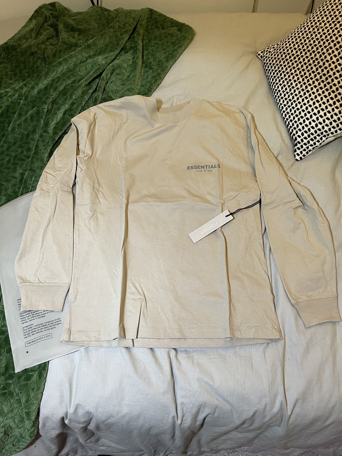 Essentials × Fear of God Essentials Fear of God Reflective short sleeve ...