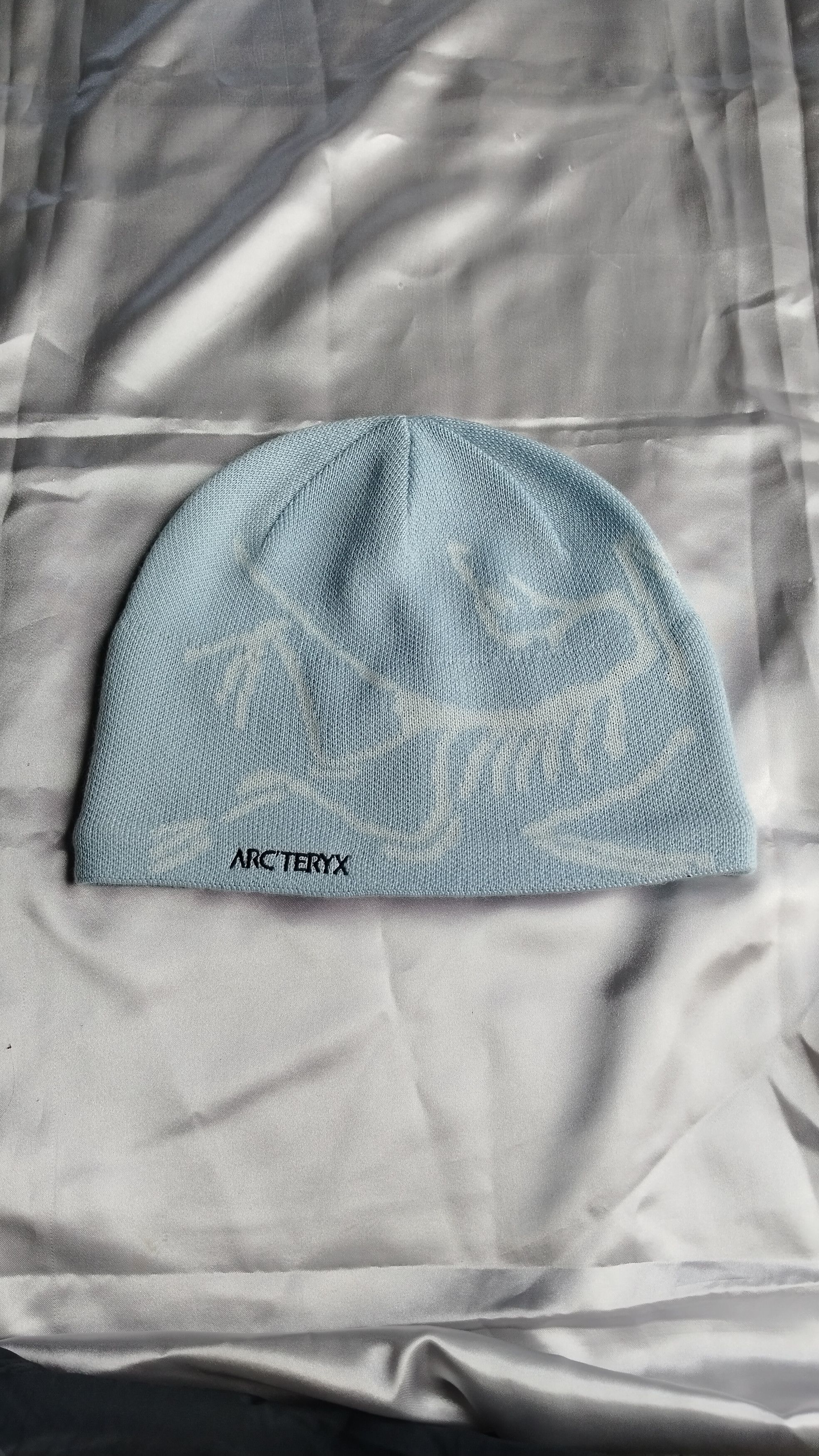 Arc'teryx Rare color 🔥 arcteryx bird head toque beanie | Grailed