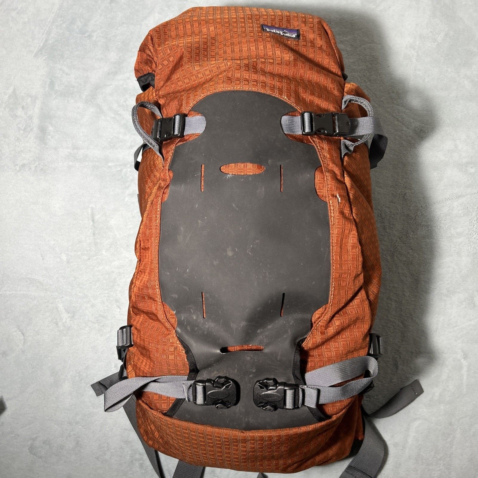 Patagonia Patagonia 36L Overland Gritty Backpack Hiking Tactical Frame ...