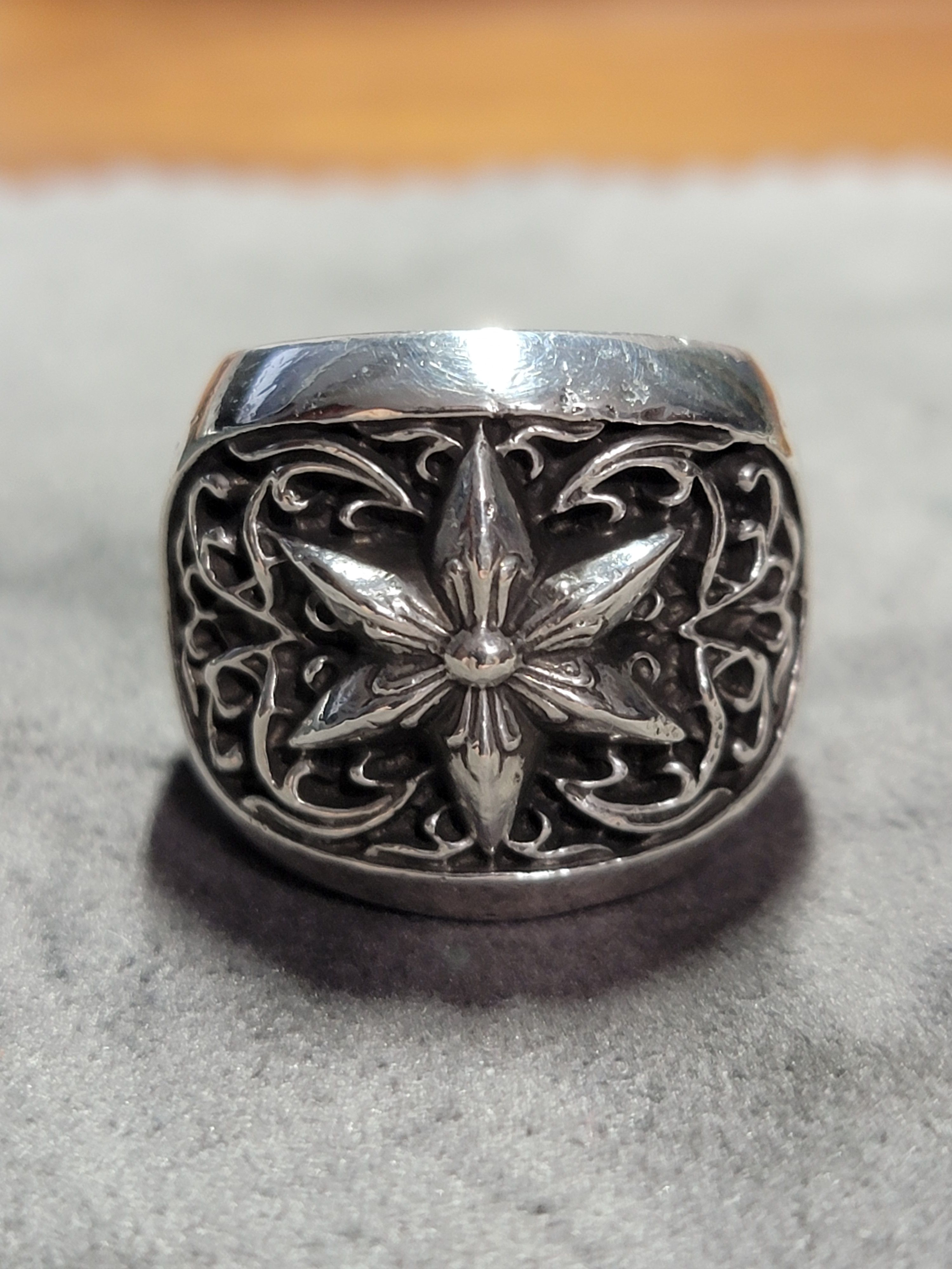 Chrome Hearts Chrome hearts classic oval star ring sz9 1/8 | Grailed
