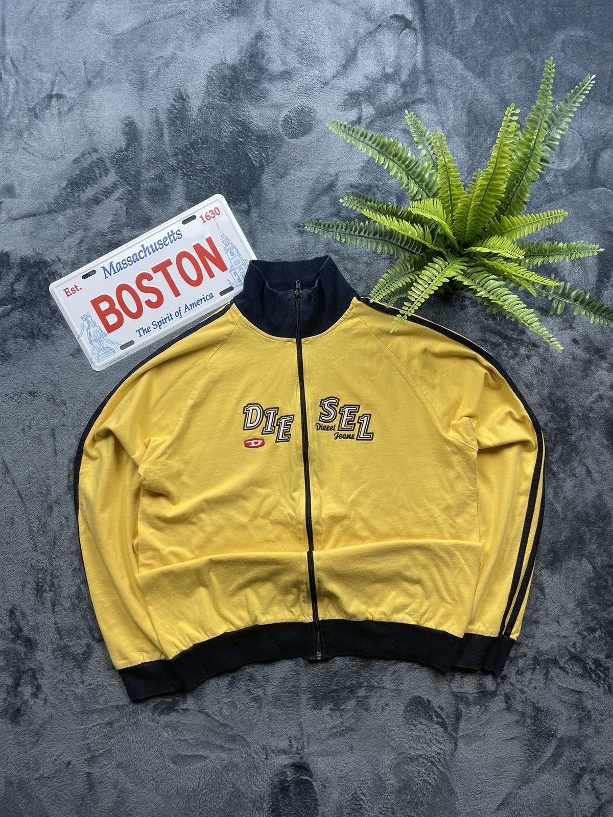 Diesel × Streetwear × Vintage 💥 DIESEL VINTAGE BIG LOGO ZIP SWEATSHIRT ...