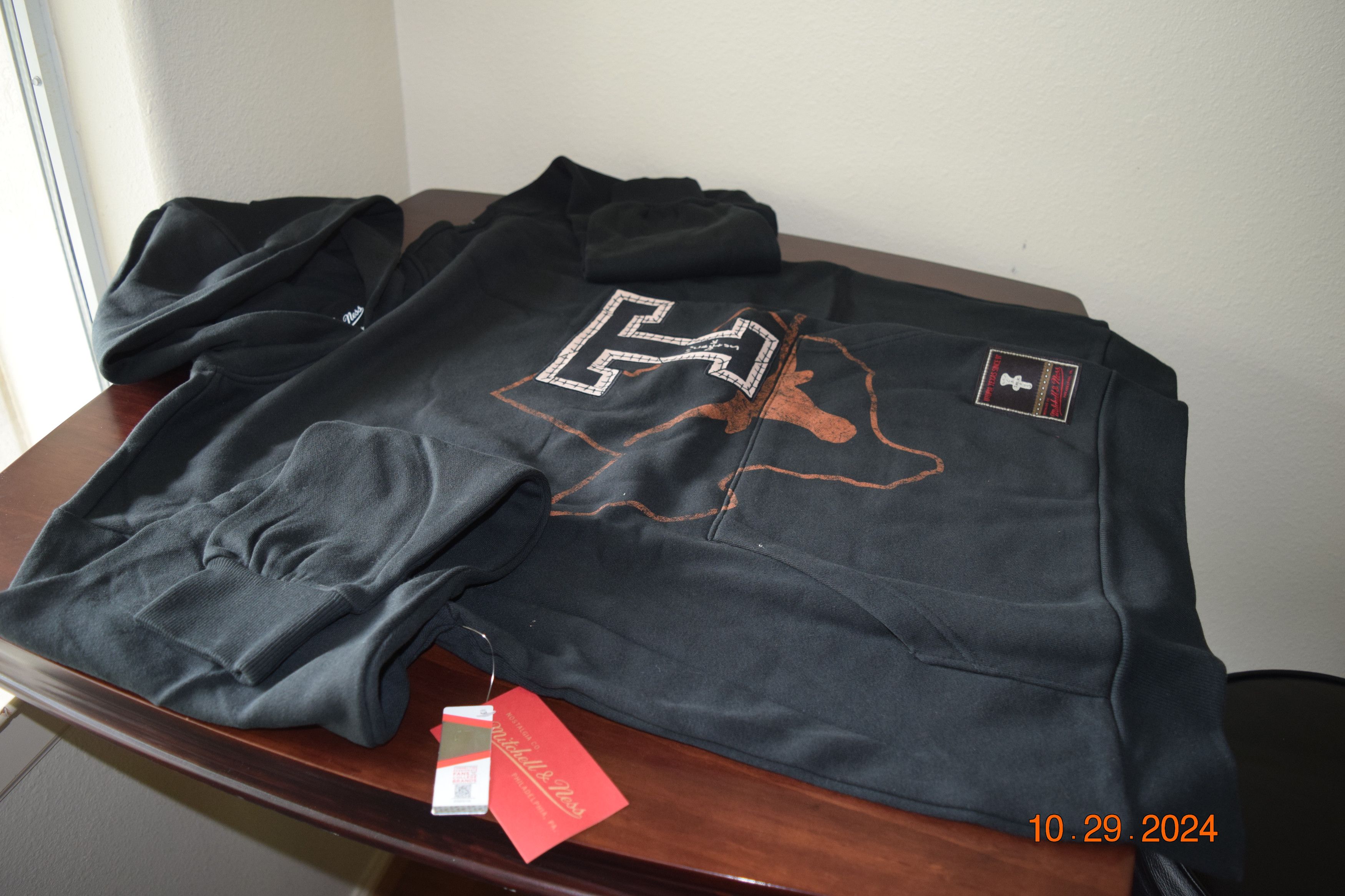 Travis Scott TRAVIS SCOTT X UNIVERSITY OF TEXAS X M&N | Grailed