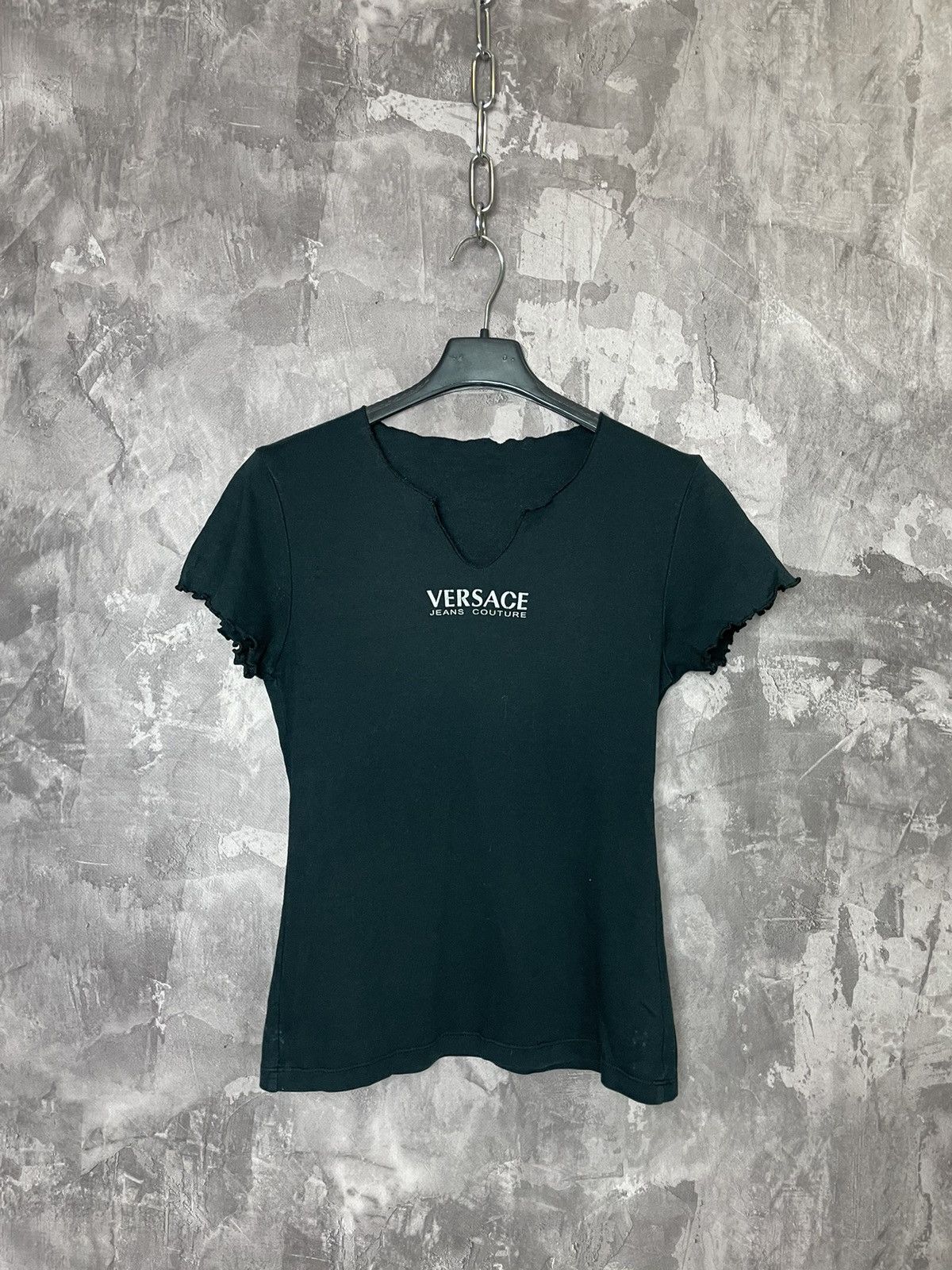 Vintage Vintage 90s Versace Jeans Couture t-shirt Made In Italy L | Grailed