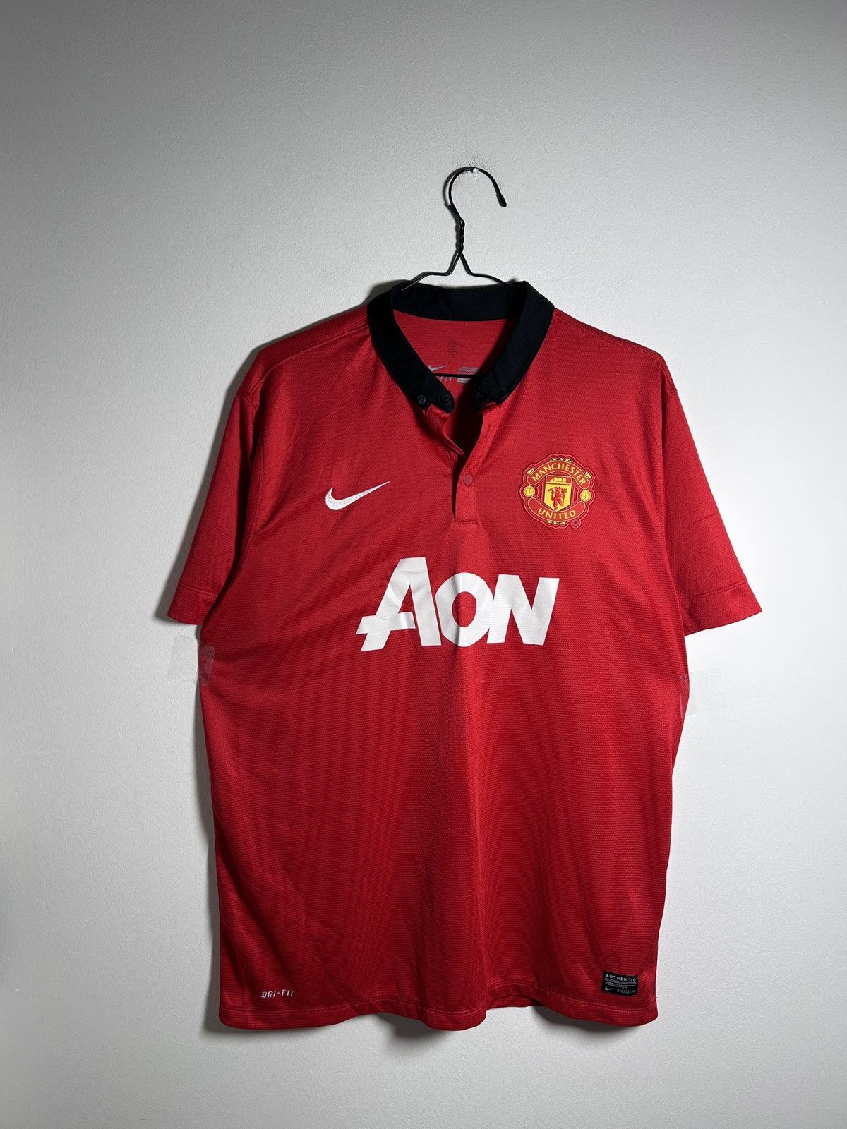 Nike Manchester United Nike soccer jersey aon red xl | Grailed