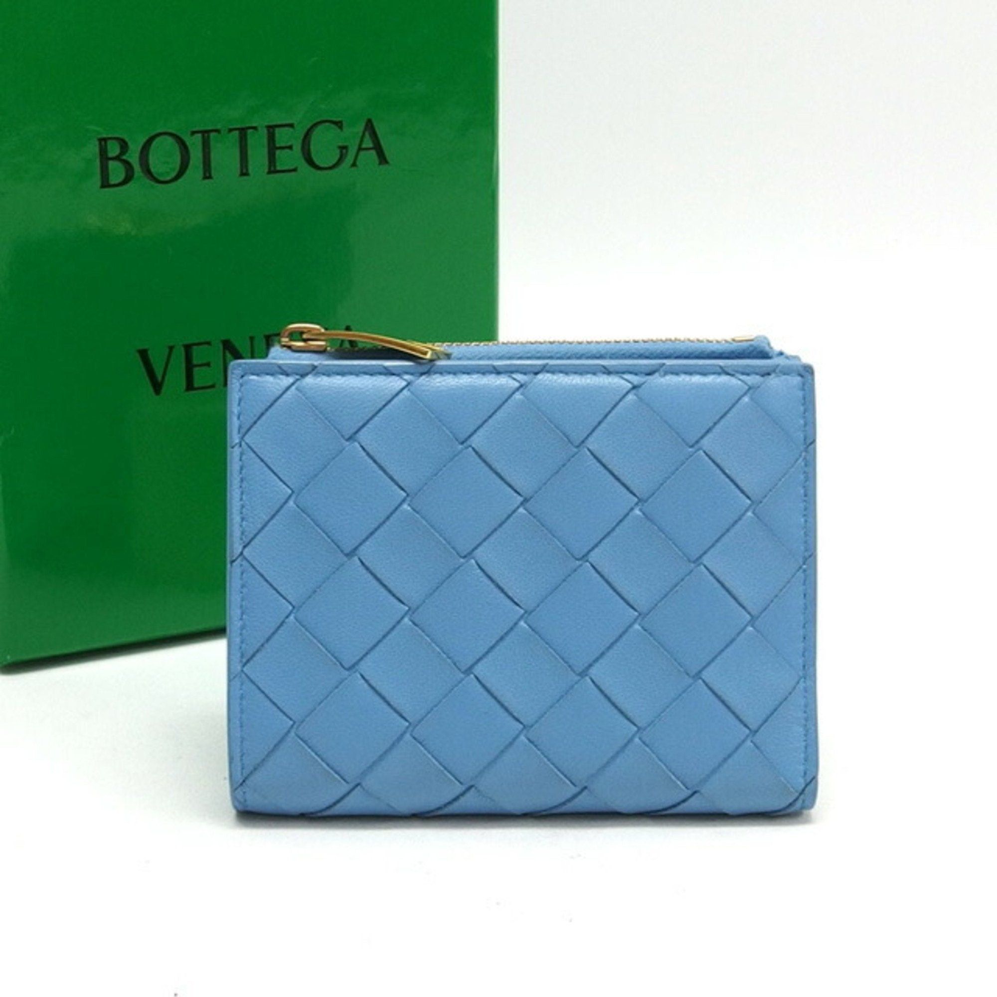 Bottega Veneta BOTTEGA VENETA Maxi Intrecciato Bifold Wallet Light Blue ...