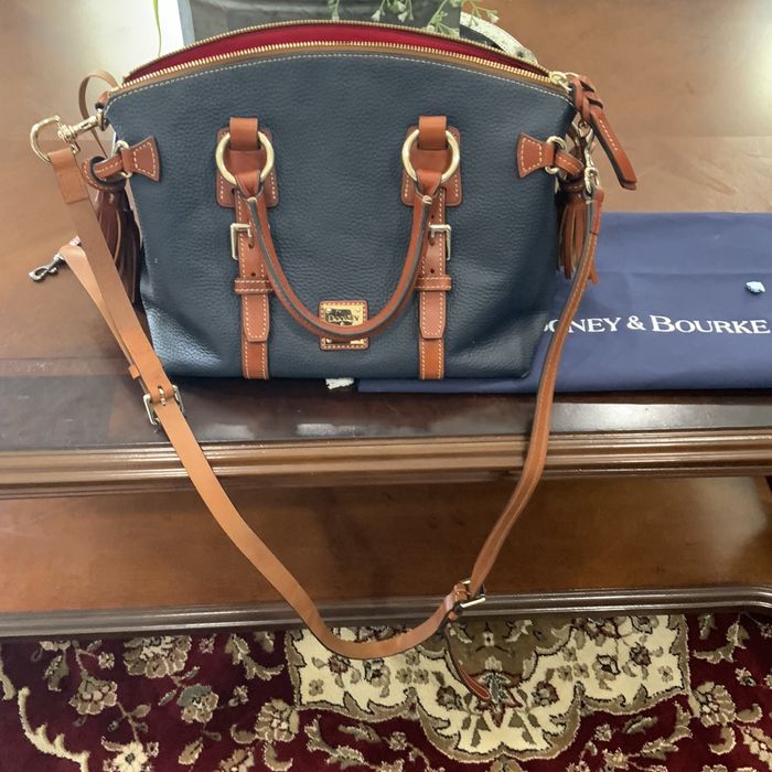 Dooney & Bourke Value of $398 Dooney & Bourke Dillen Navy Florentine l ...