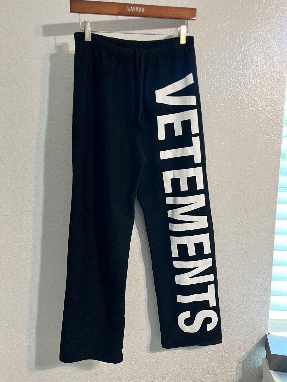 Vetements Vetements spell out sweatpants | Grailed