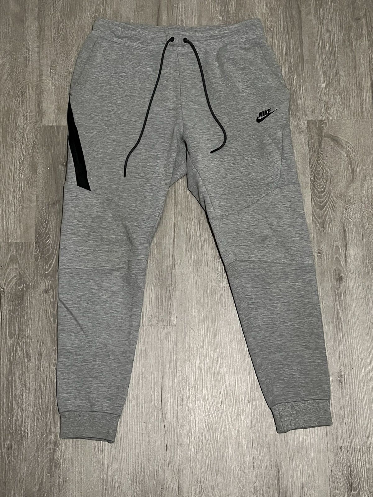Nike Nike Tech Pants | Grailed