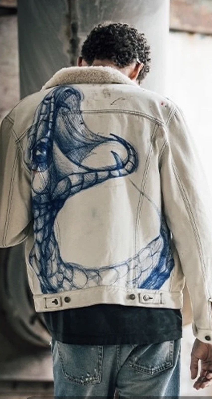 Gucci shearling lined denim jacket with snake sketches | Grailed