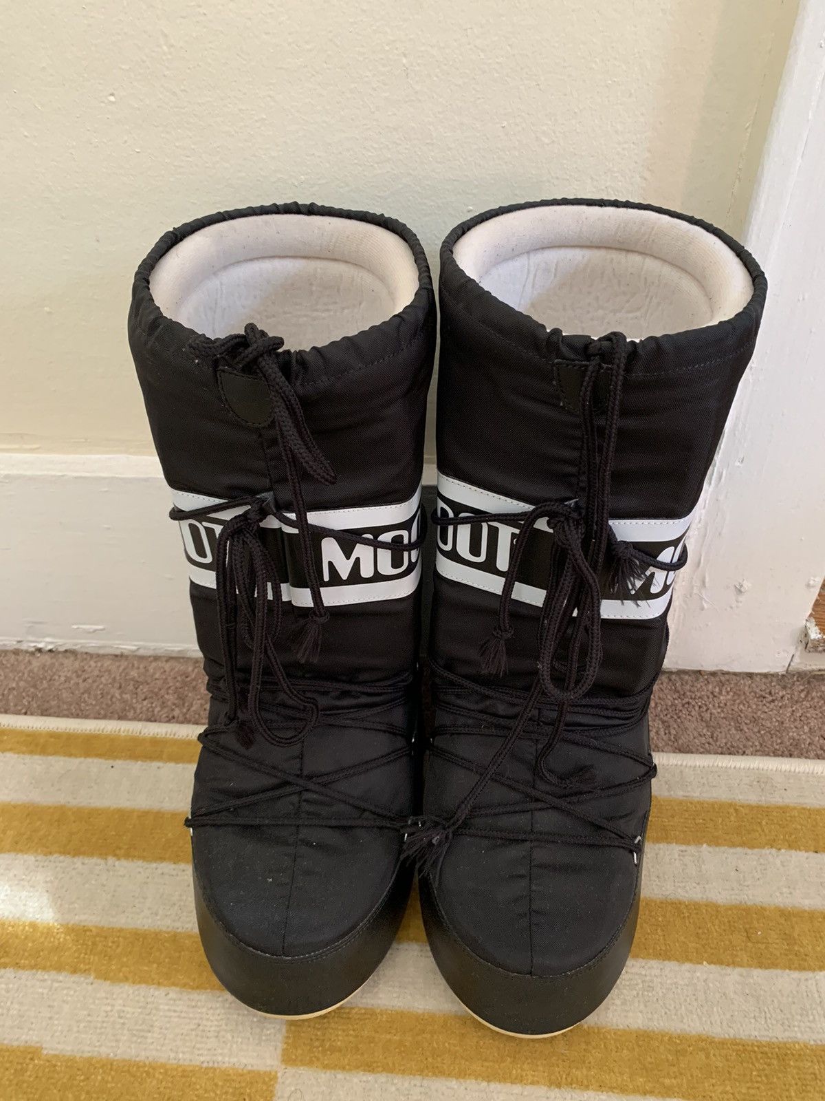 Moon Boot Icon Black Moon Boots | Grailed