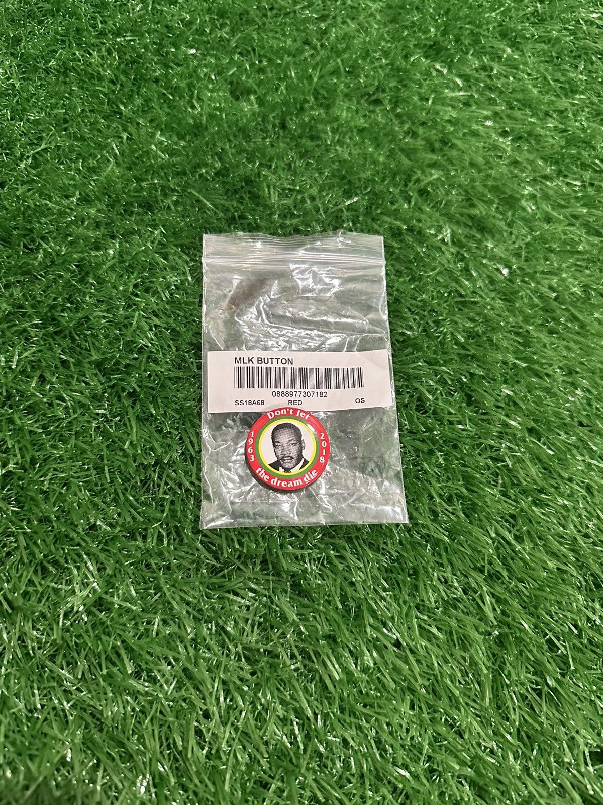 Supreme 3 Supreme Pins | Grailed