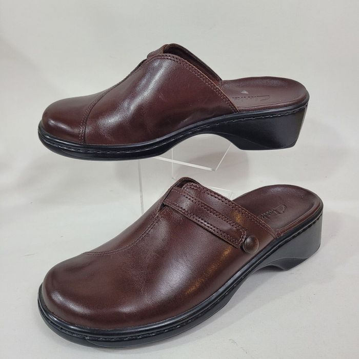 Clarks Clarks Brown Slides 5.5M Mule Clogs Leather Heel 2 Inch | Grailed
