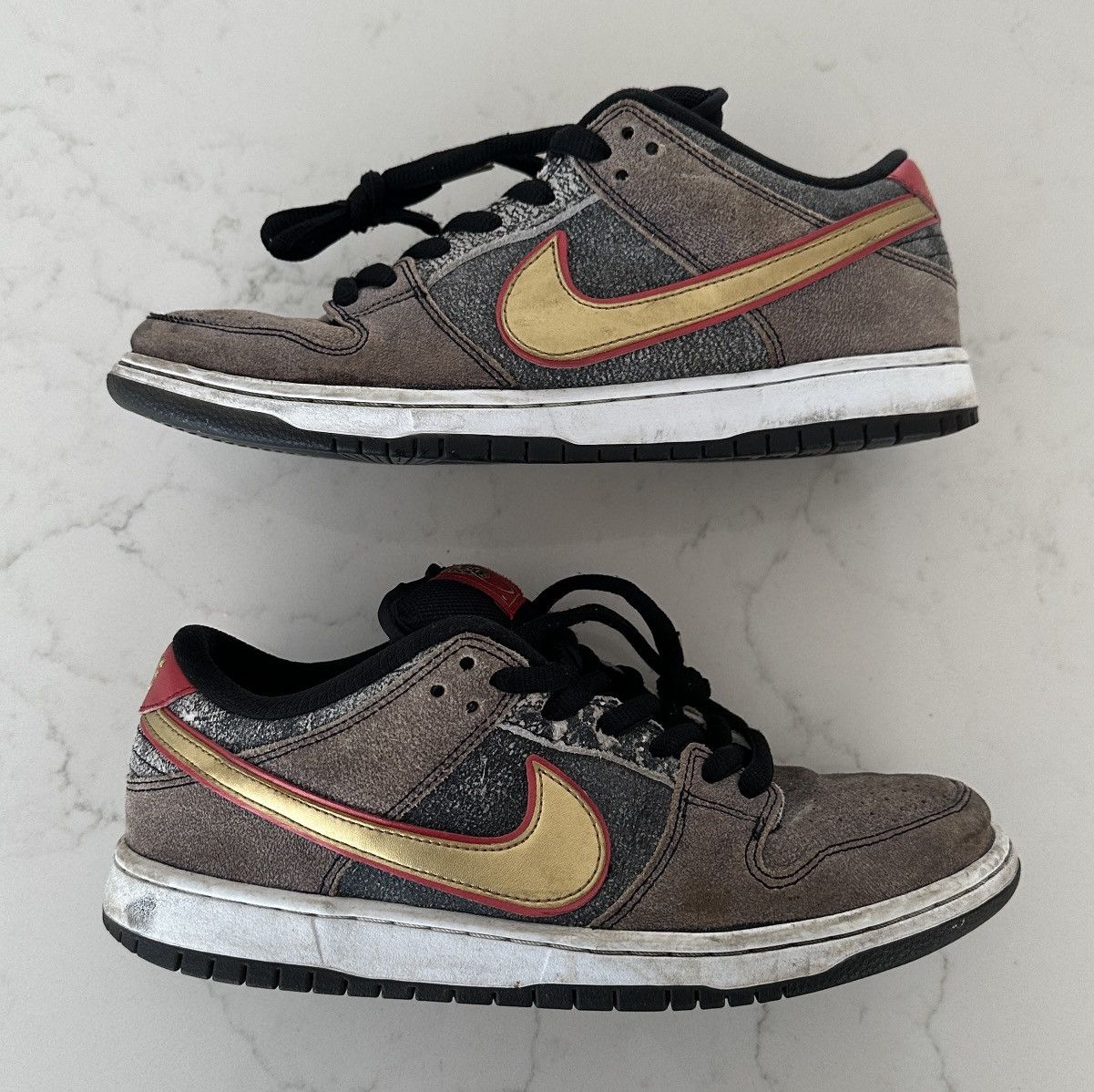 Nike Nike SB Dunk Low QS Beijing Metallic Gold | Grailed