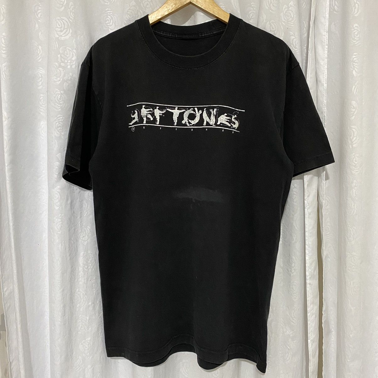 Band Tees × Rare × Vintage Vintage 98 Deftones Band Karate logo mising ...