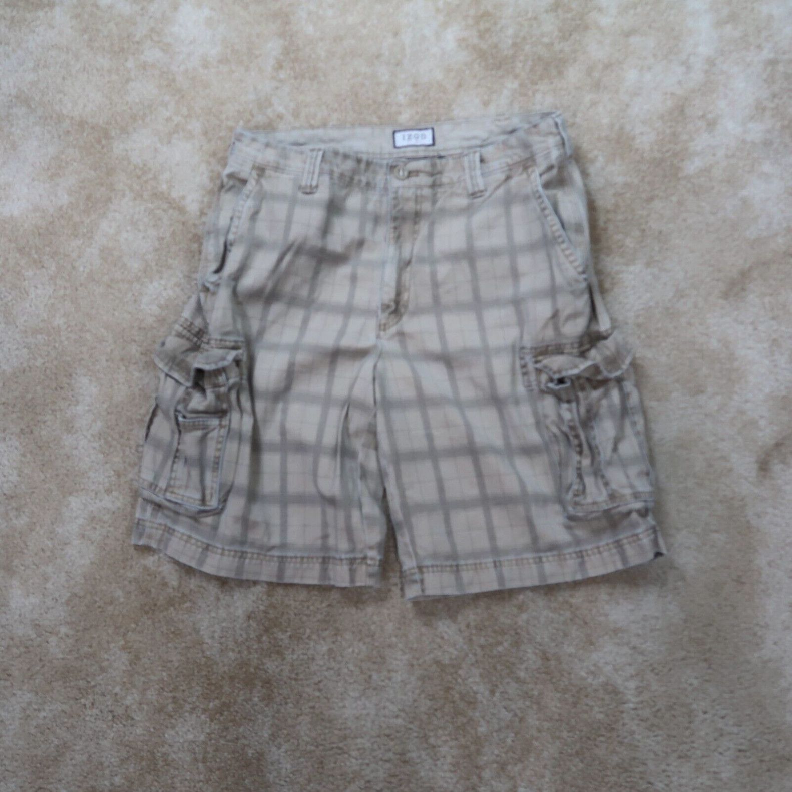 Izod Izod Relaxed Fit Cargo Shorts Men's 34 Beige Plaid 10" Inseam ...