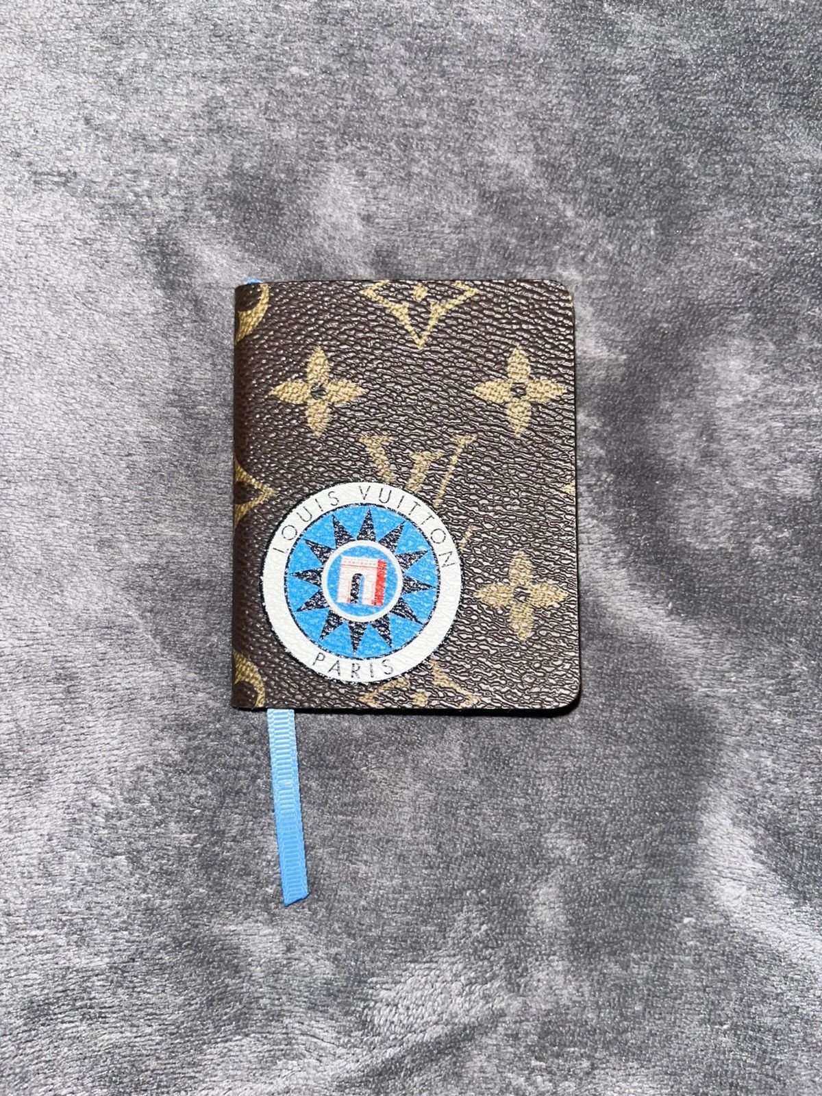 Louis Vuitton Louis Vuitton Monogram mini Jules Eiffel Tower notebook ...