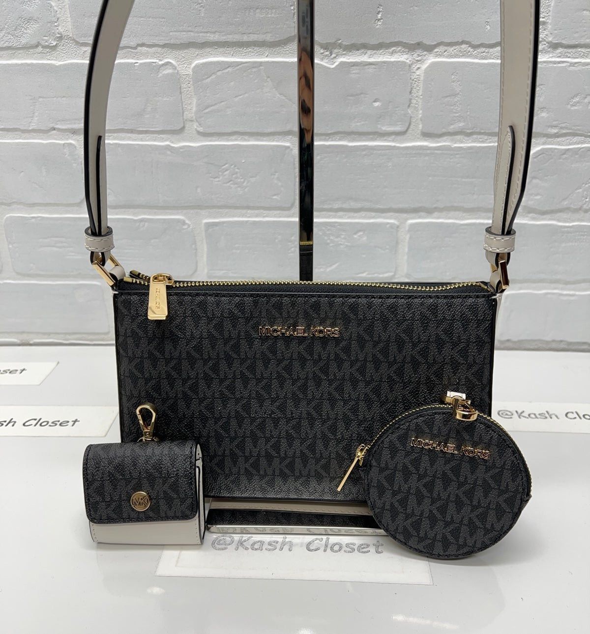 Michael Kors Michael Kors Tech Attached Crossbody Bag JST Coin Purse Air | Grailed