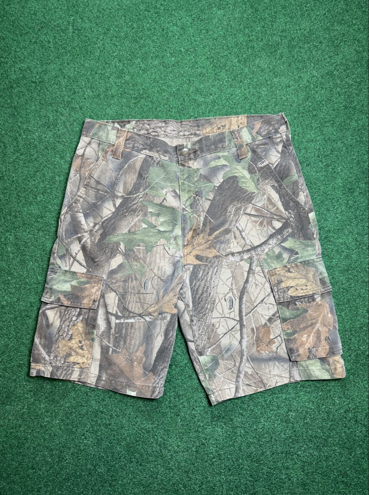 Wrangler Y2K Wrangler Men’s 34 Realtree Camo Cargo Shorts | Grailed