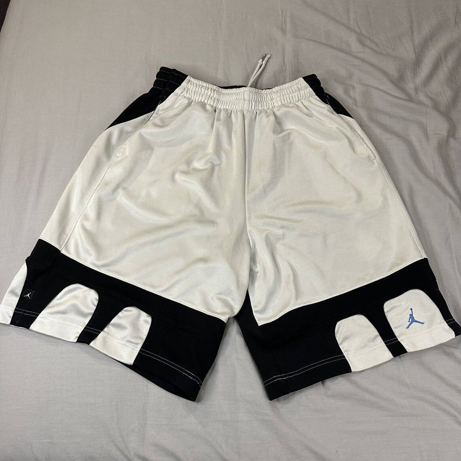 Jordan Brand Jordan Shorts Men’s XL Black White University Blue Logo ...