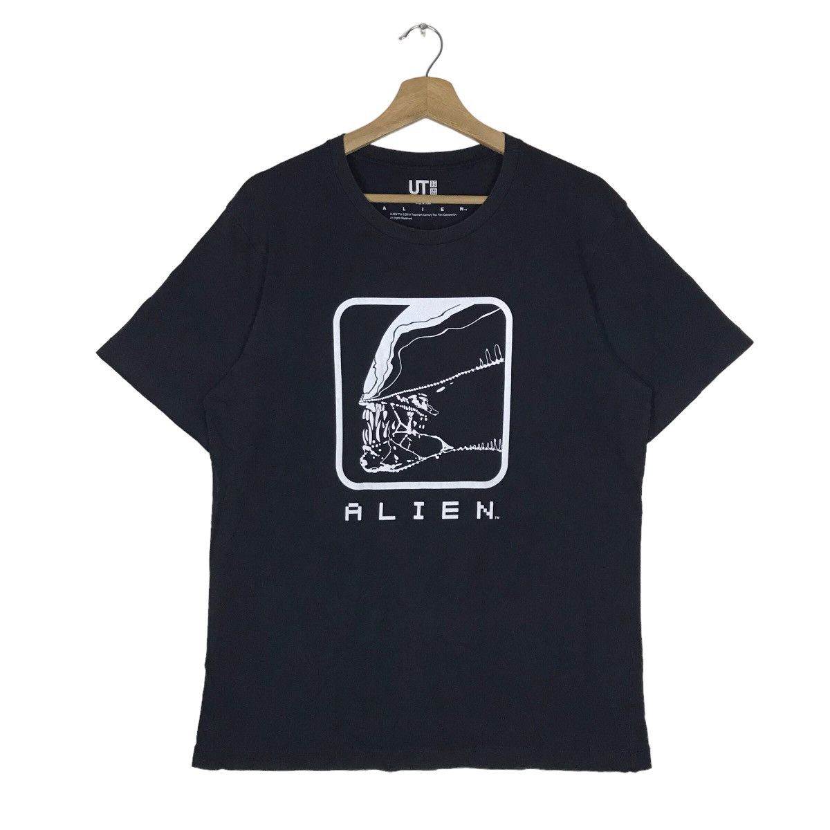 Uniqlo Alien Movie X Uniqlo Japan Tee Shirt | Grailed