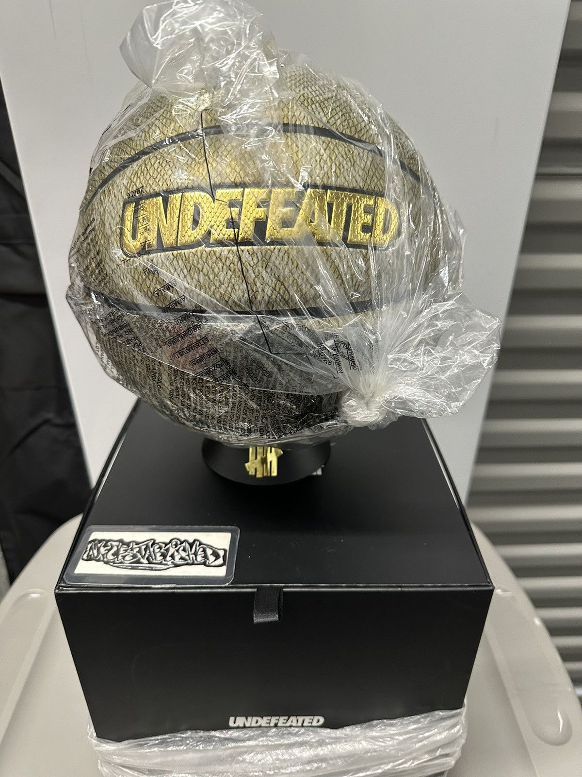 Nike × Undefeated Undefeated x Nike Kobe Bryant “Hall Of Fame” Gold ...