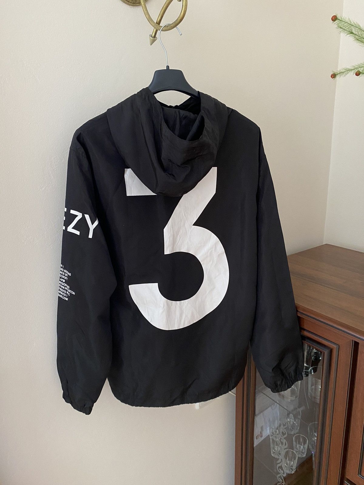 Kanye West × Streetwear × Yeezy Kanye West Yeezy Yeezus Tour Light ...