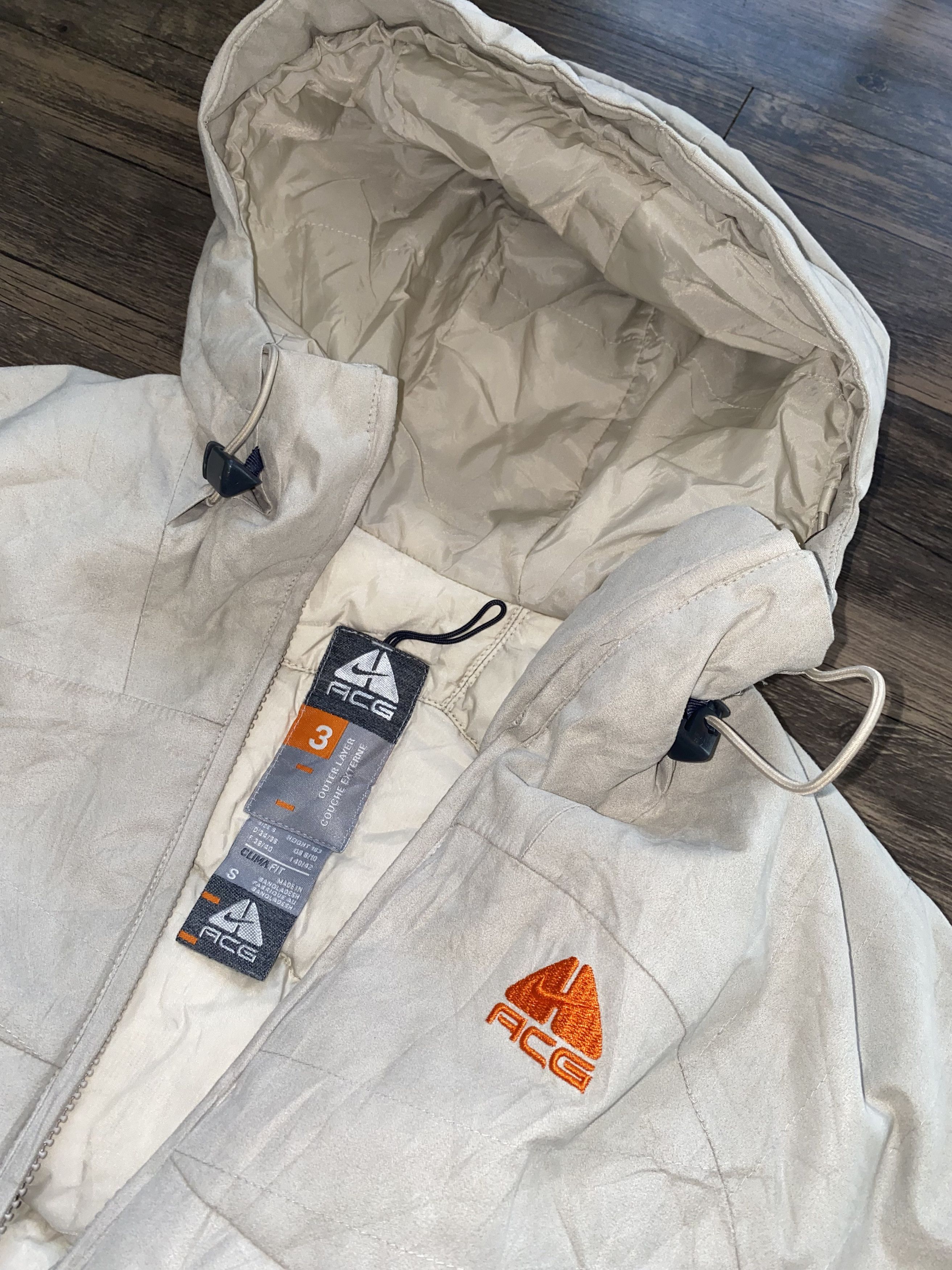 Nike ACG Cream Nike ACG Jacket | Grailed