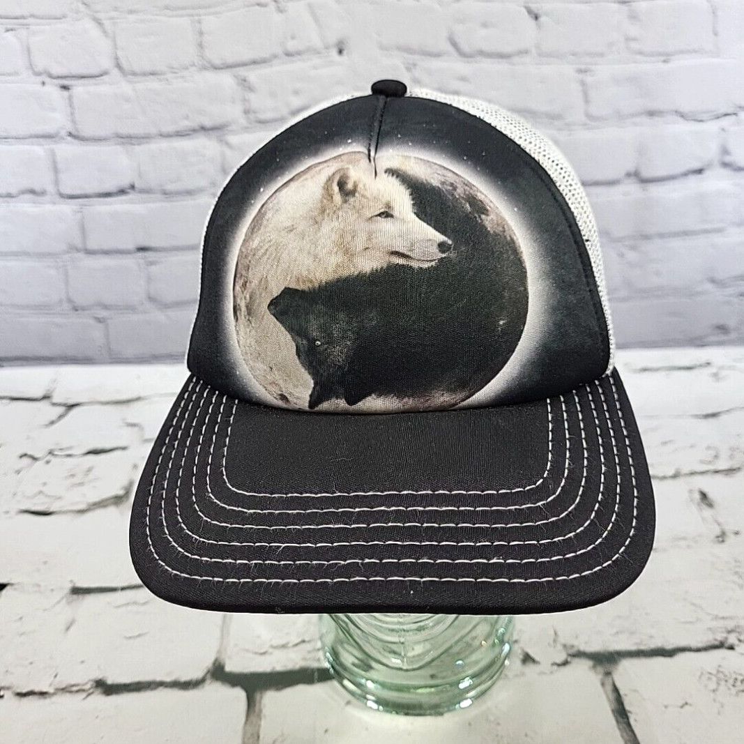 The Mountain The Mountain Hat Black White Wolf Ying Yang Snapback ...