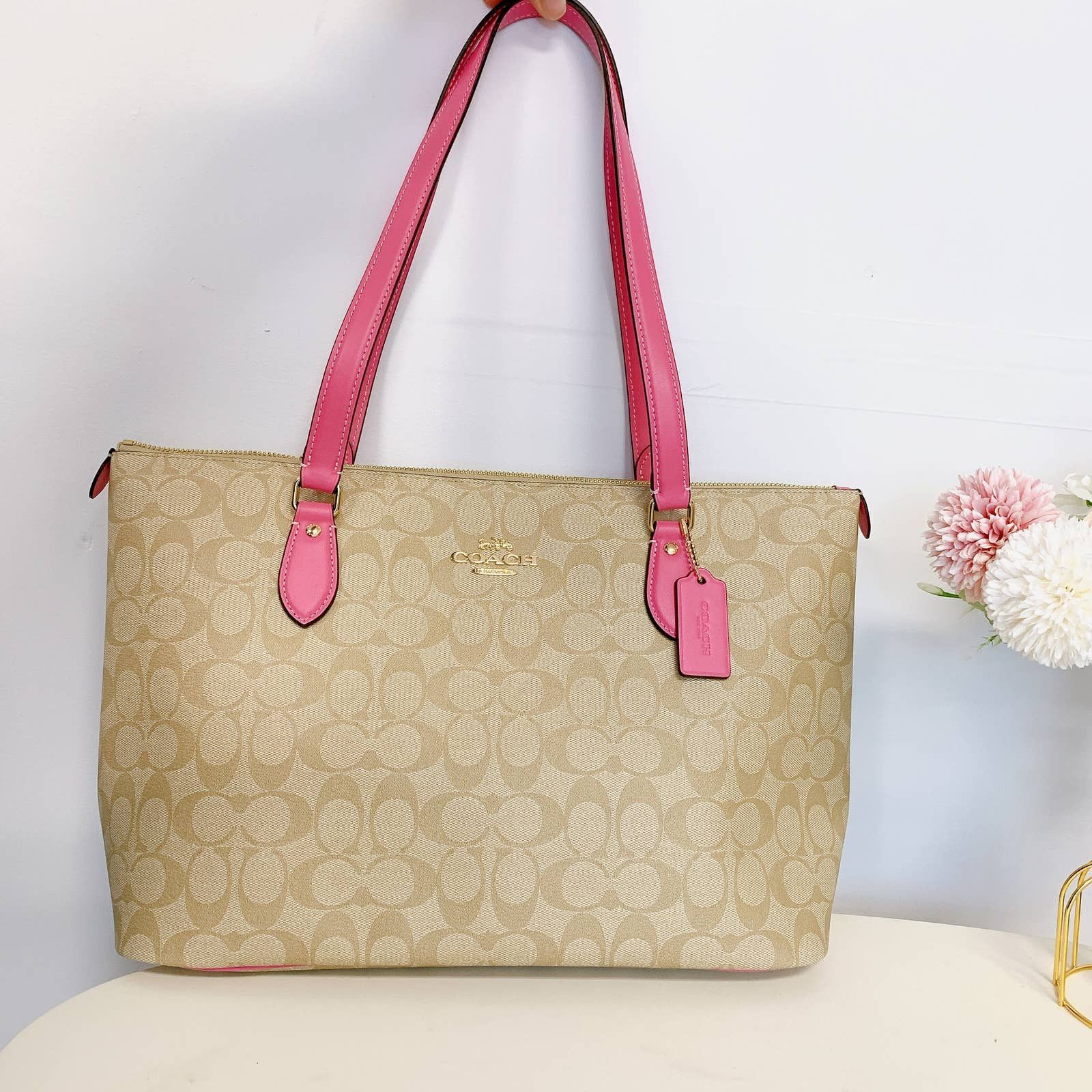 Coach Coach CH504 Gallery Tote In Signature Canvas IN Light Khaki | Grailed