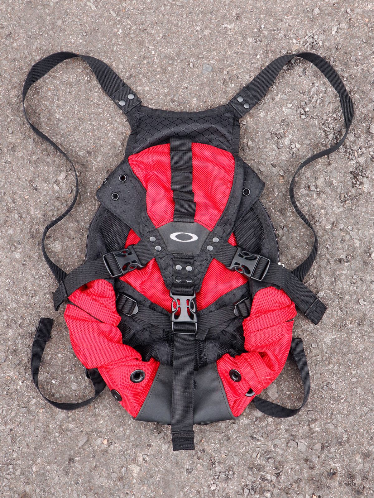 Vintage Oakley Mini Icon Backpack 1.0 Red Black - Y2K Bag | Vintage ...