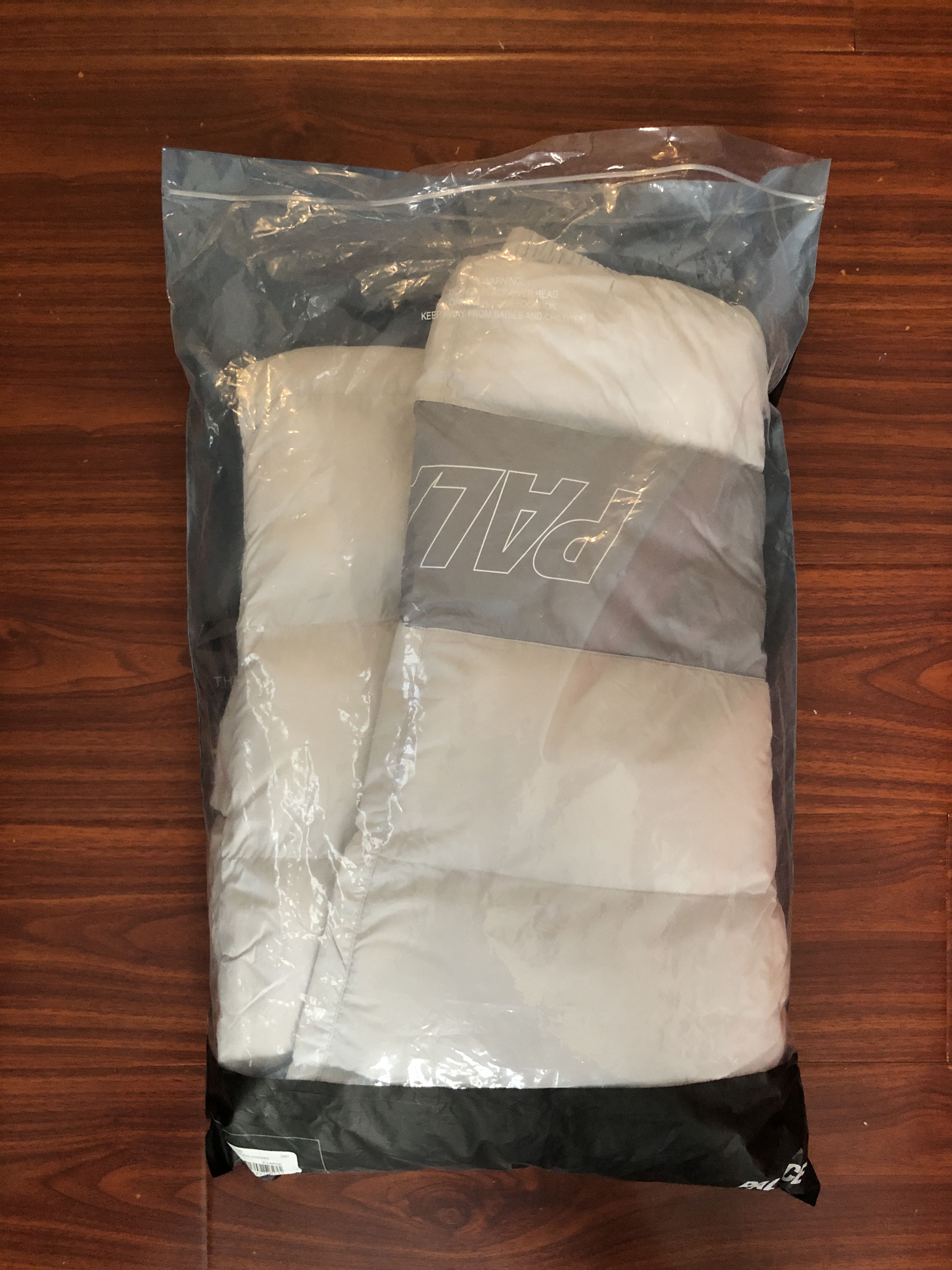 Palace PAL-TEX PUFFA JOGGERS GREY White XL | Grailed