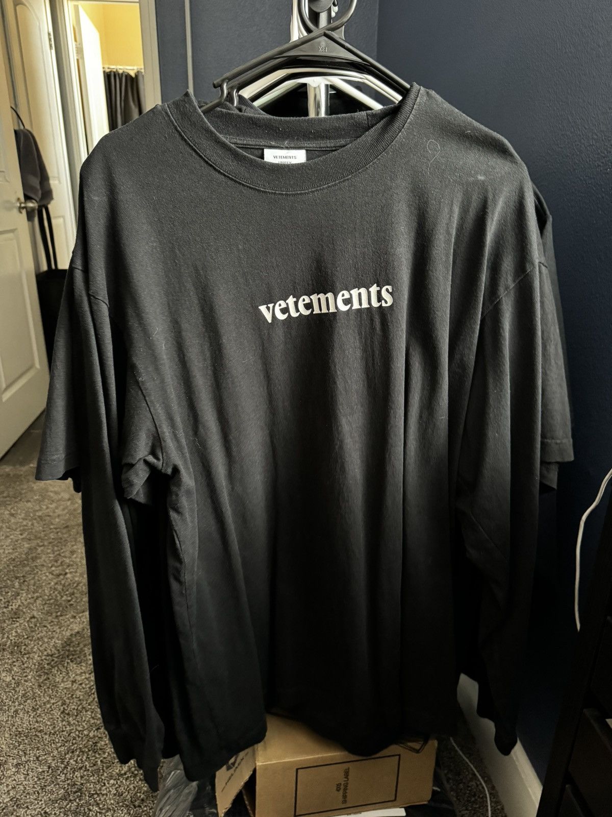 Vetements VETEMENTS Black Logo Long Sleeve Tee | Grailed
