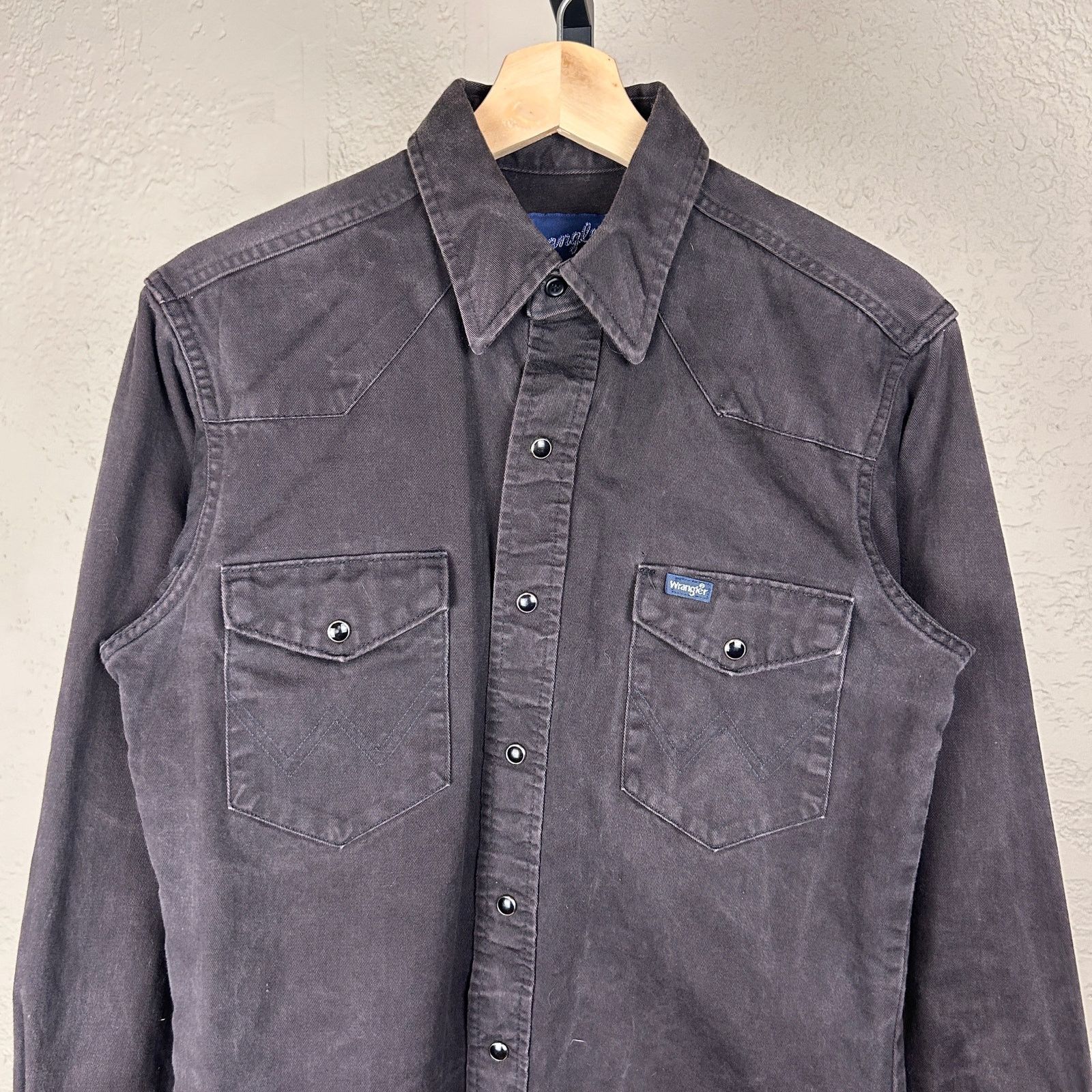 Wrangler Wrangler X-Long Tails 90s Black Pearl Snap Small Button Down ...