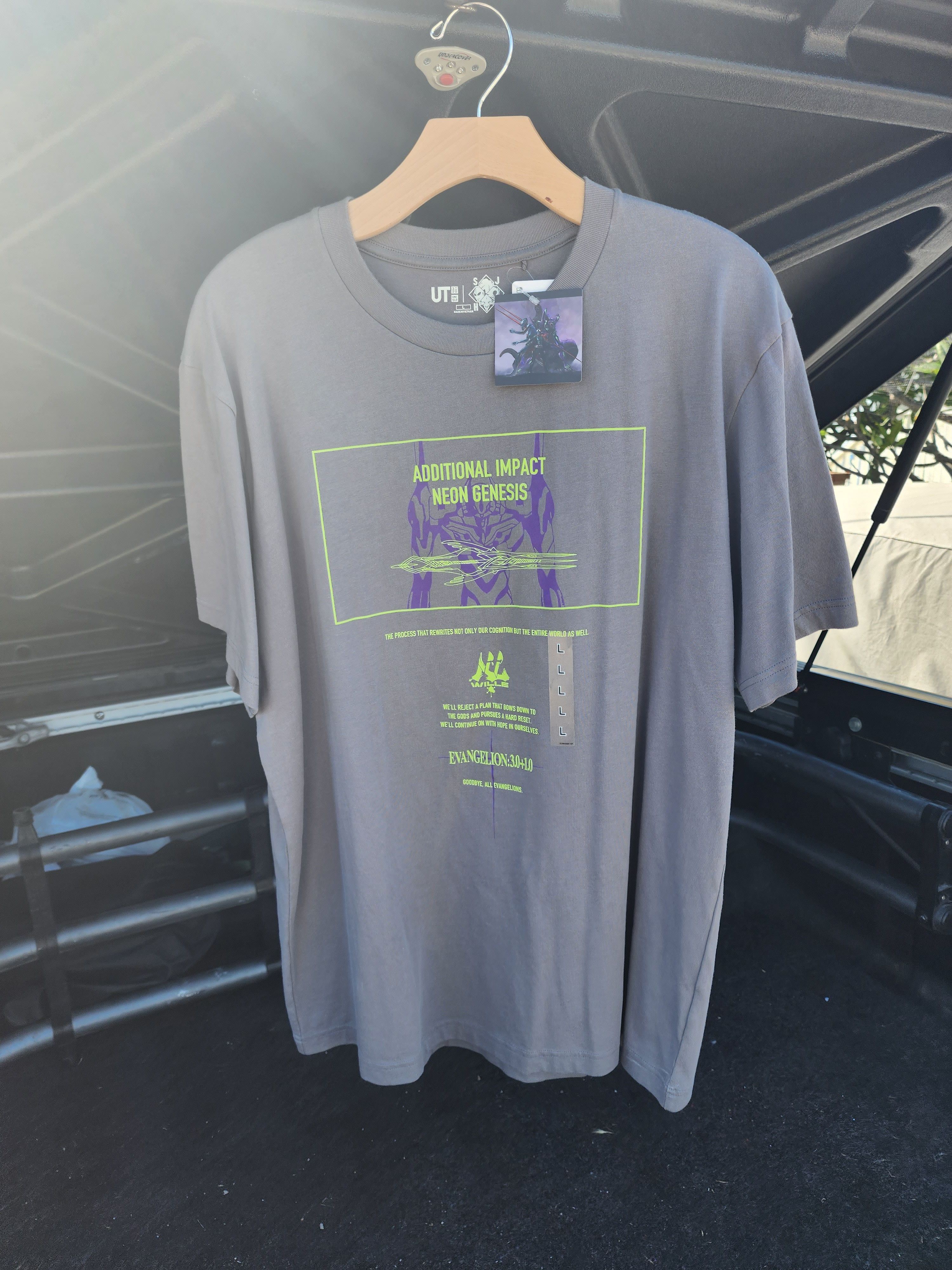 Uniqlo Neon Genesis Evangelion Tee | Grailed