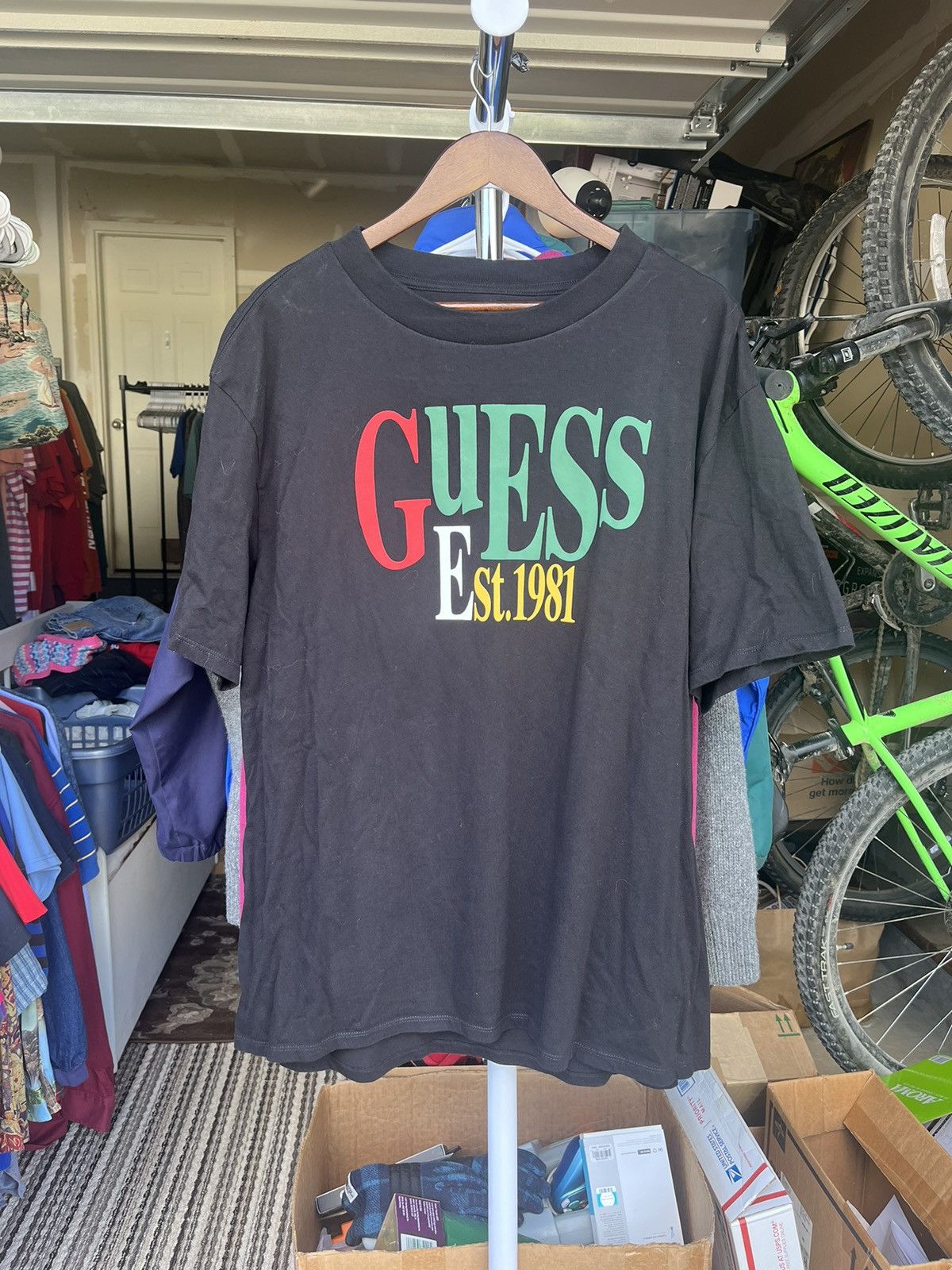 Guess × Streetwear × Vintage Vintage Guess Graphic T-Shirt | Grailed