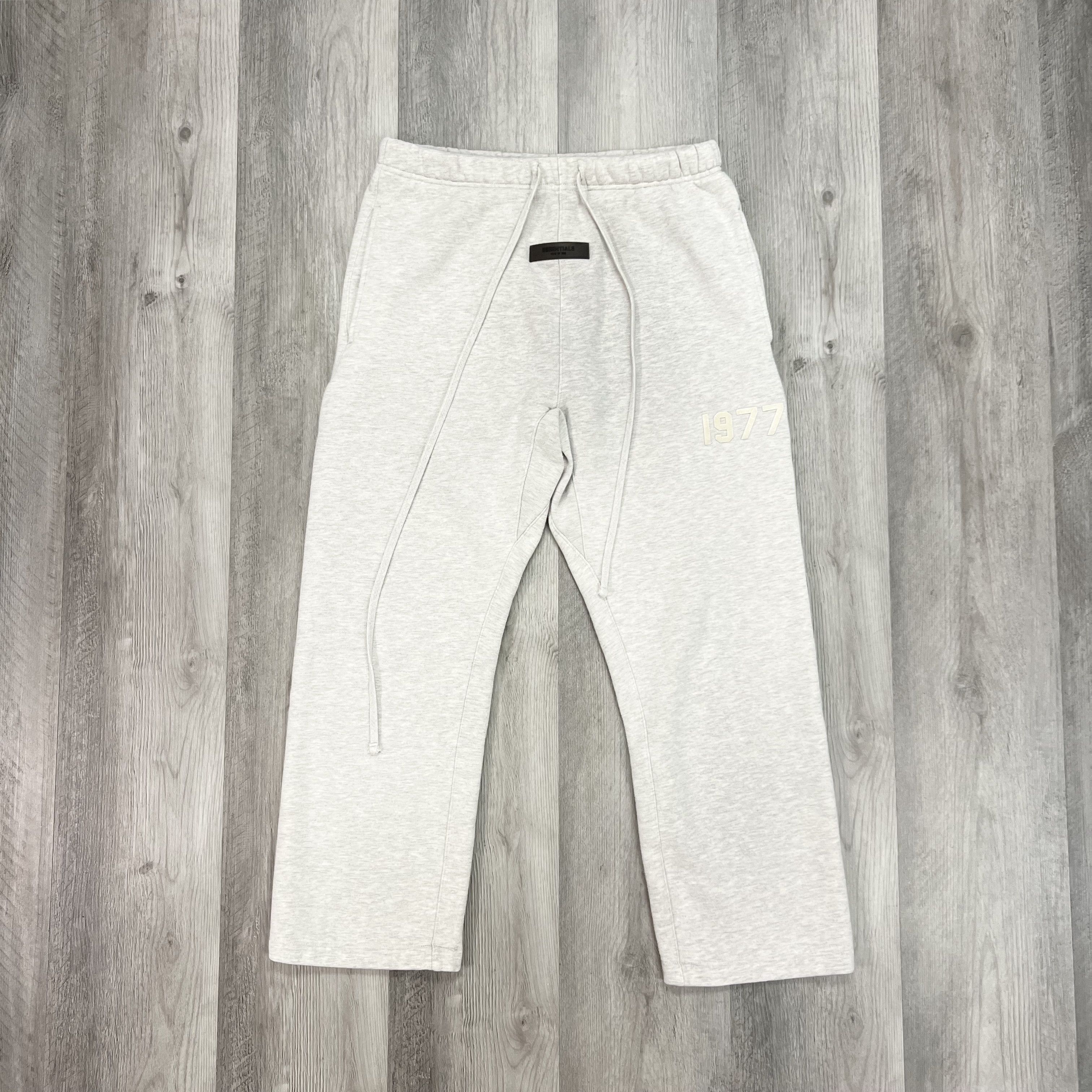 Fear of God Fear of God FOG Essentials 1977 Light Oatmeal Sweatpants S ...