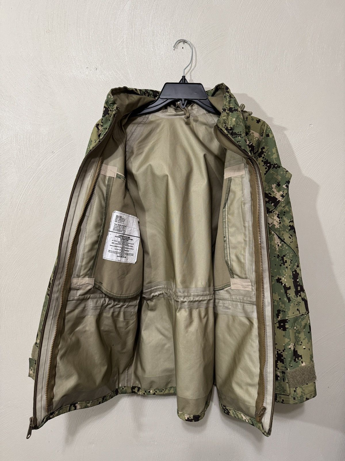 Military × Streetwear US Navy NWU Type III AOR2 Woodland Gore-Tex Parka ...