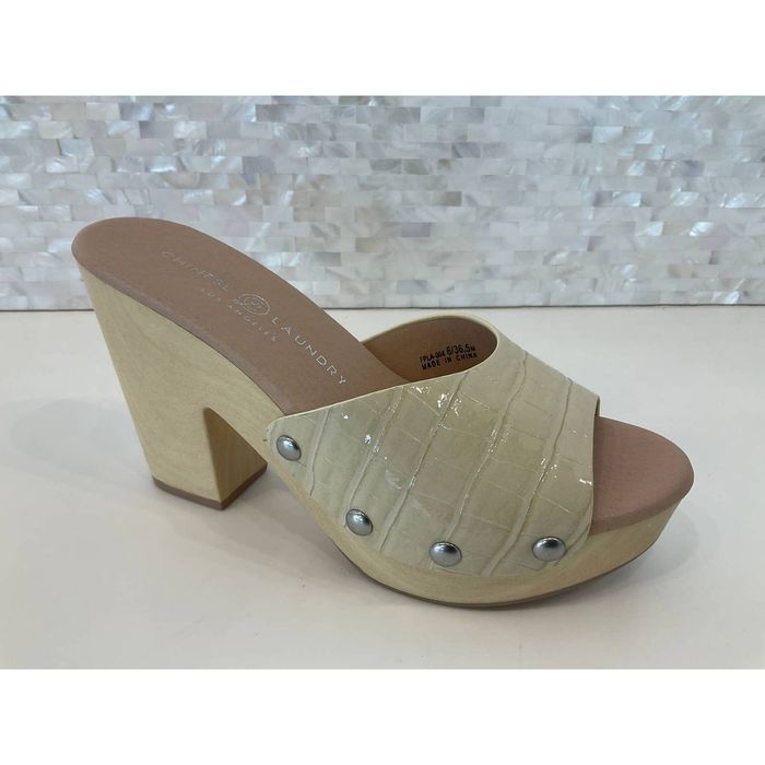 Chinese Laundry Forever Clog Sandal In Cream | Grailed