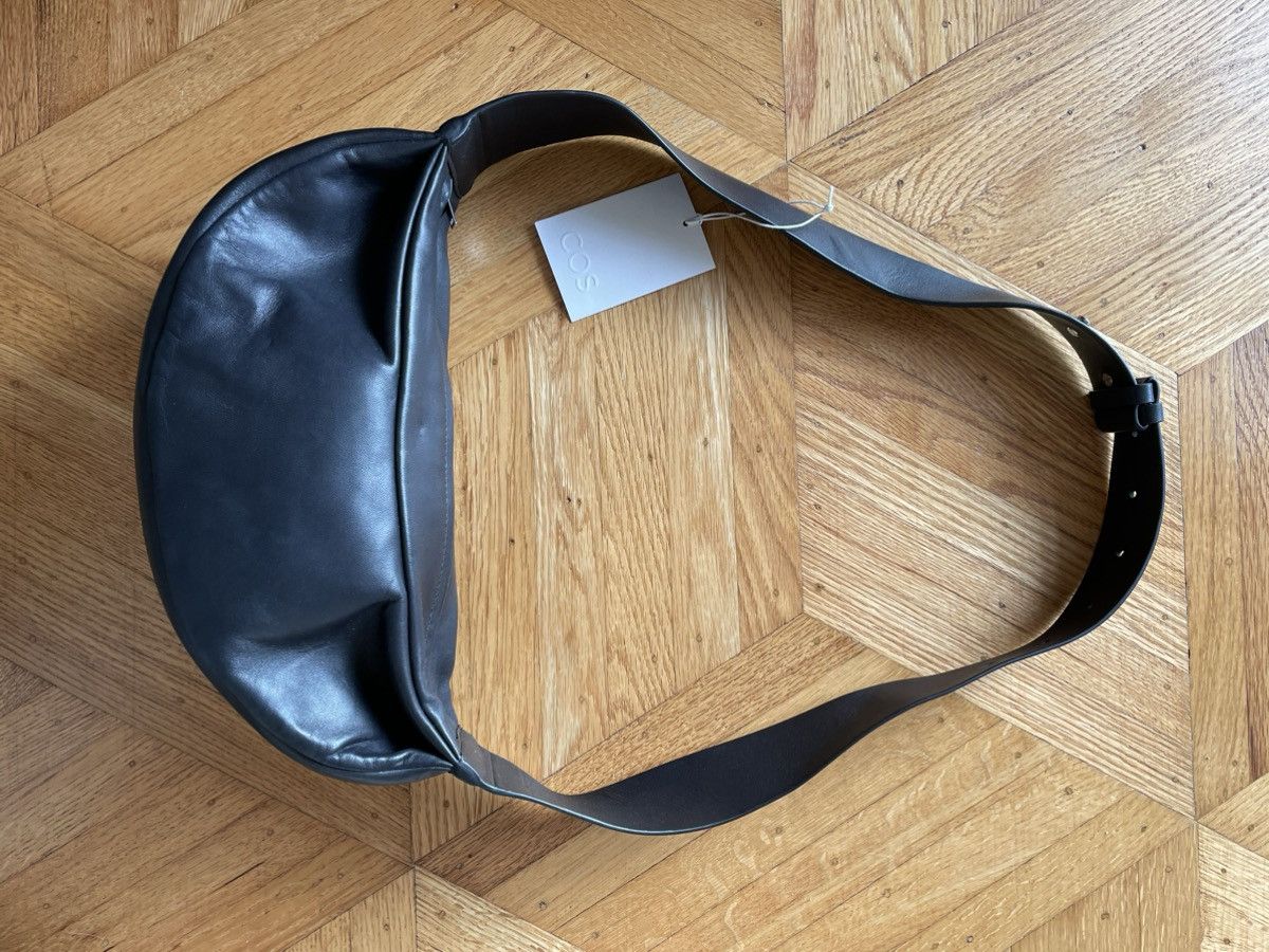 Cos FW23 COS Black Leather Sling Bag | Grailed