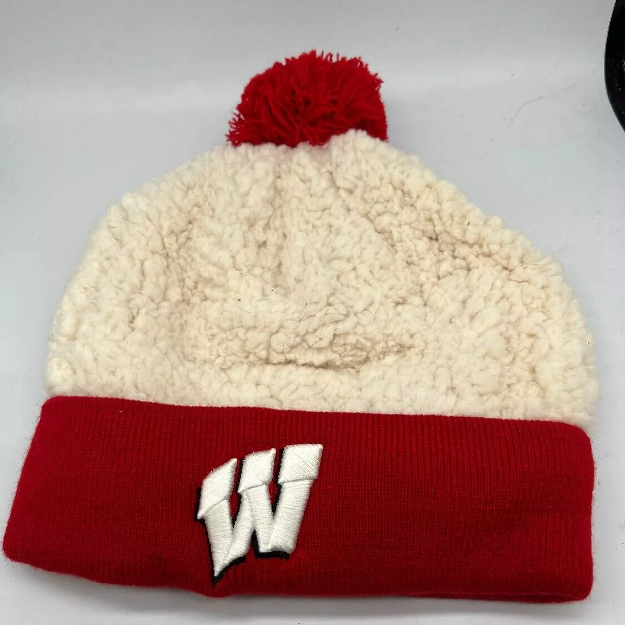 Top Of The World Wisconsin Badgers NCAA Hat Beanie Pom Pom Cap New Men ...