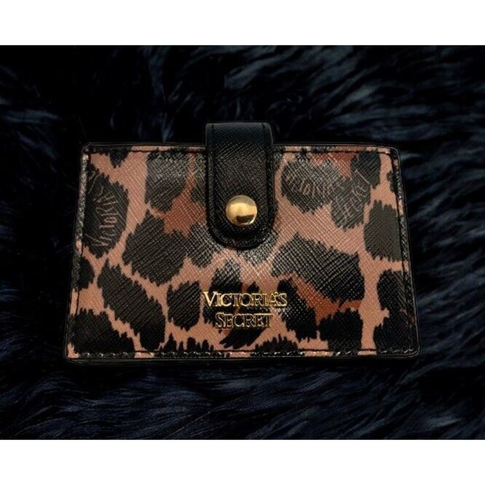 Victoria's Secret VICTORIA’S SECRET Expandable Card Holder NWOT | Grailed