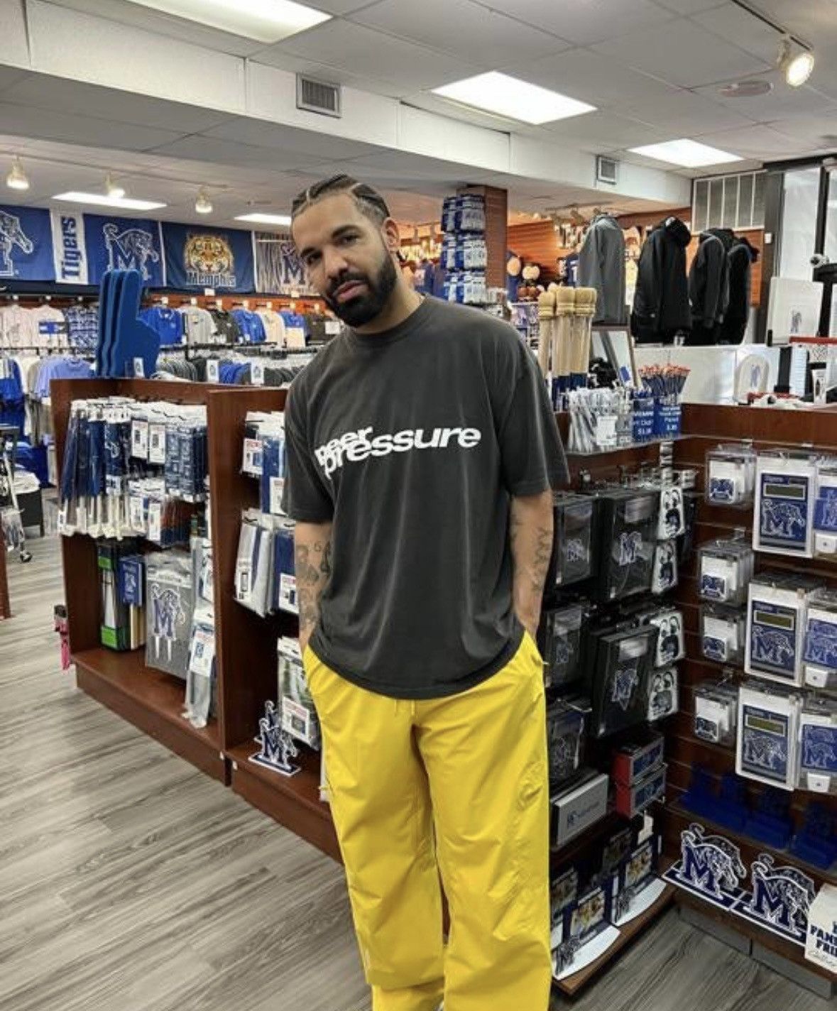 Vintage Drake Peer Pressure It’s All A Blur Tour Tee in size M | Grailed