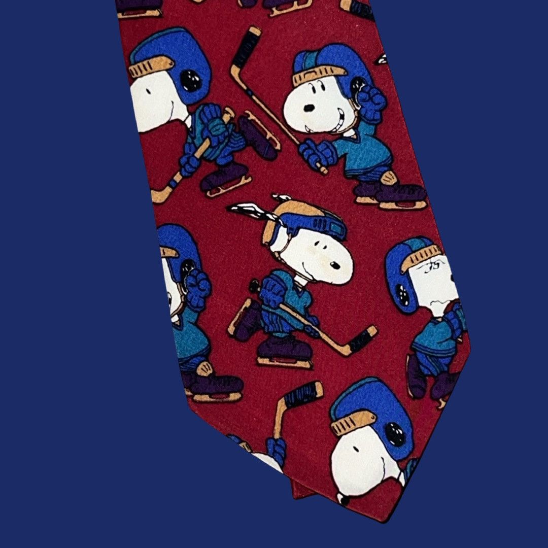 Peanuts Vintage Peanuts Necktie Snoopy "Cool Shot" Hockey Player | Grailed