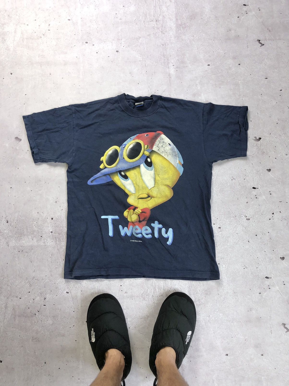 Band Tees × Vintage × Warner Bros Vintage 1999 Looney Tunes Tweety Bird ...