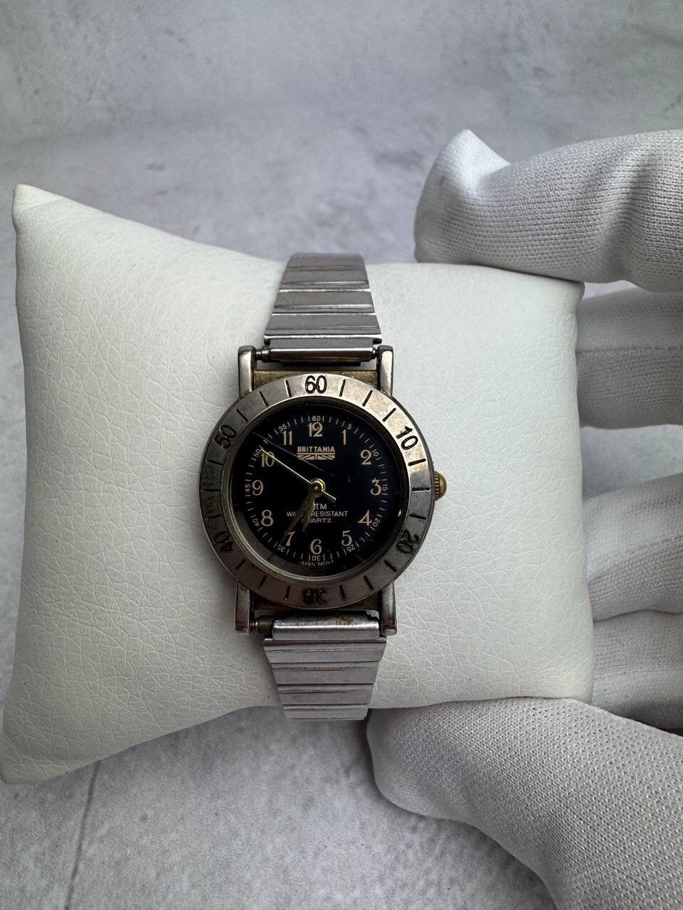 Japanese Brand × Streetwear × Watch Vintage Japanese Style Watch | Grailed