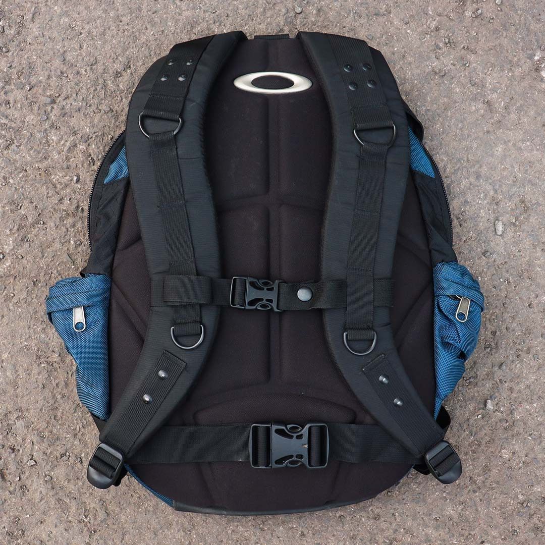 Oakley Oakley Icon Backpack 2.0 Black Navy - Y2K Bag | Vintage | Grailed