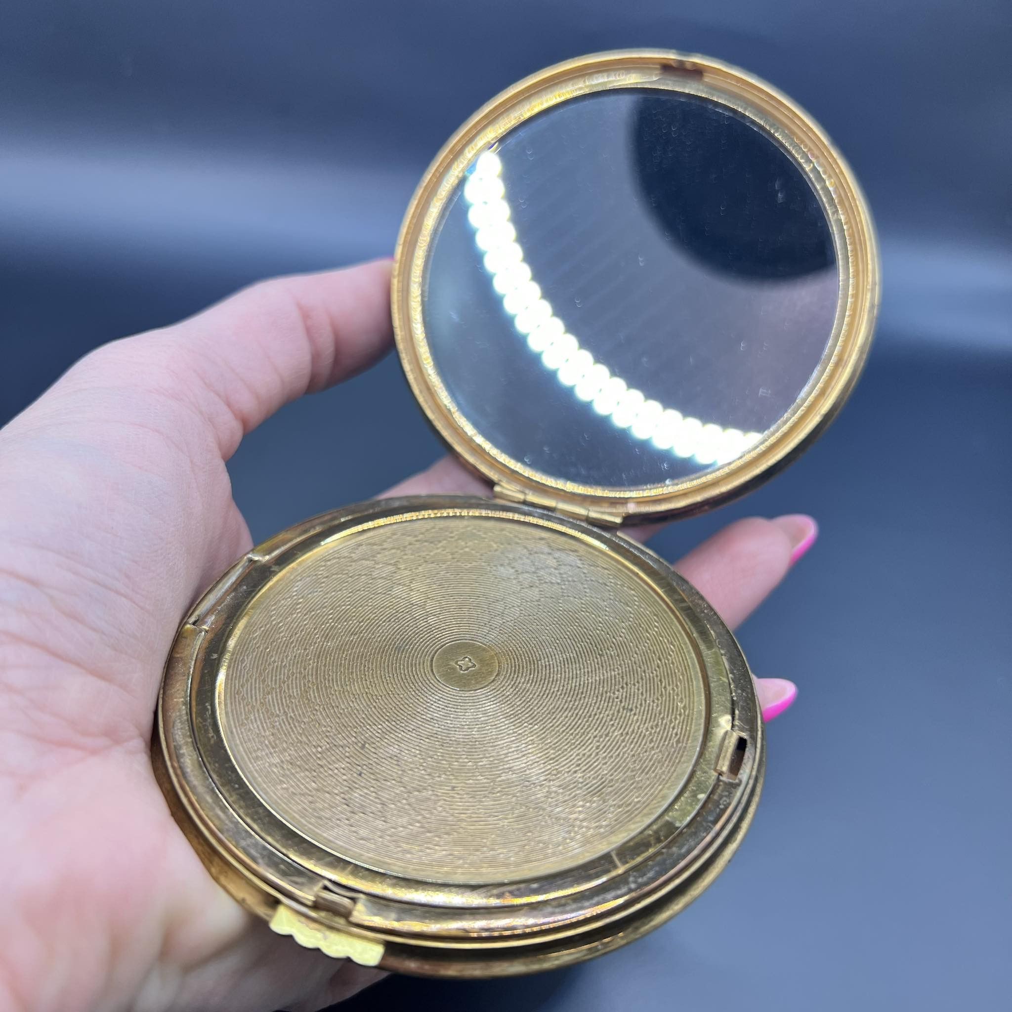 Vintage Vintage Vanity Face Puff Powder Box Compact Case Mirror | Grailed